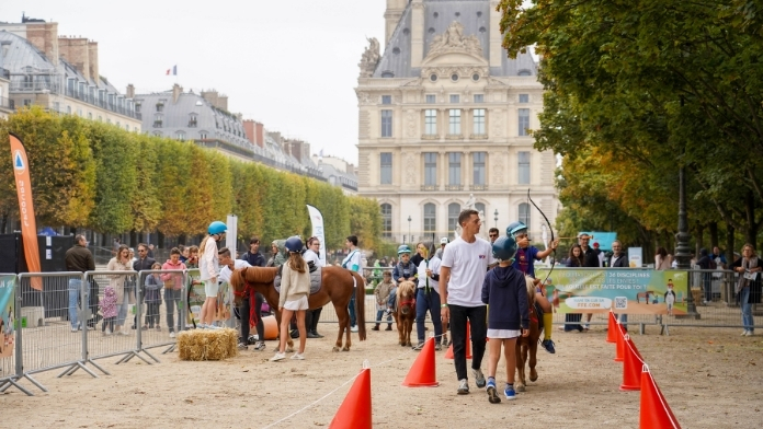 Fête du Sport : franc succès pour "Le Poney-club des Tuileries - Louvre ...
